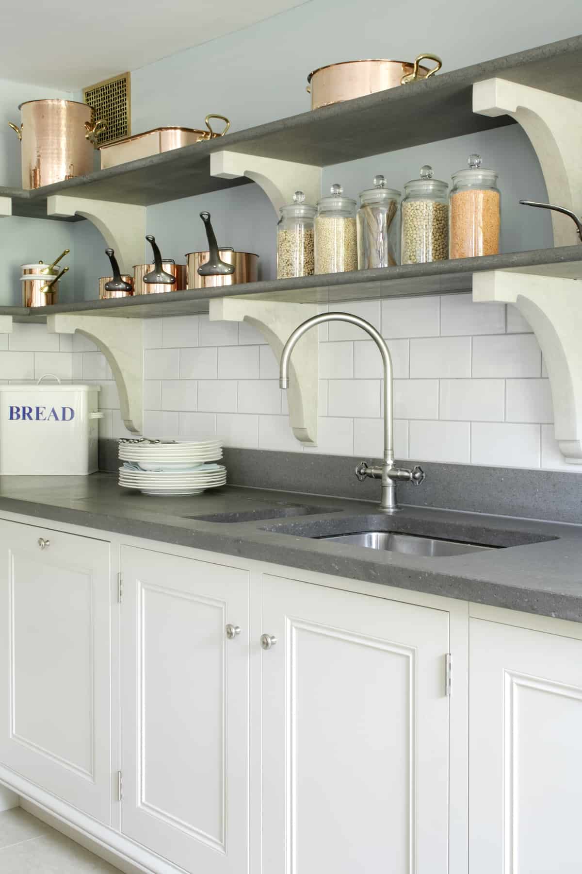 Beautiful Edwardian Style Kitchen by Artichoke